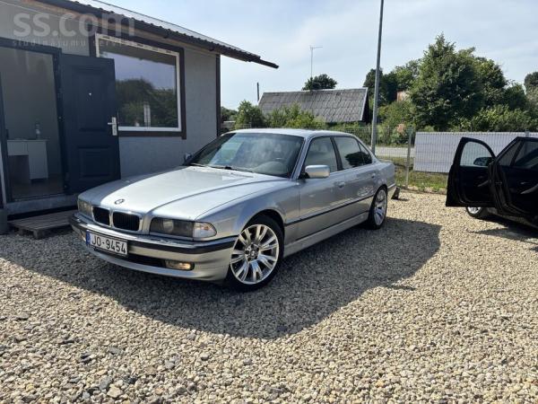 Pelēks BMW 740 1997 Rēzekne, ar dzinēja tilpumu 4.40 L un nobraukumu 433 tūkst. km par 4999 €, foto 1 vietnē AUTOMOTO.COM.LV