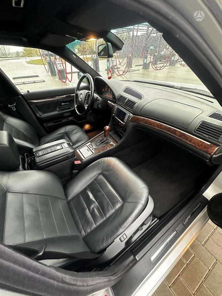 Pelēks BMW 740 2000 Kauņa, ar dzinēja tilpumu 3.90 L un nobraukumu 326 tūkst. km par 8000 €, foto 9 vietnē AUTOMOTO.COM.LV