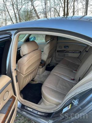 Pelēks BMW 740 2001 Gulbene, ar dzinēja tilpumu 4.00 L un nobraukumu 472 tūkst. km par 2600 €, foto 9 vietnē AUTOMOTO.COM.LV
