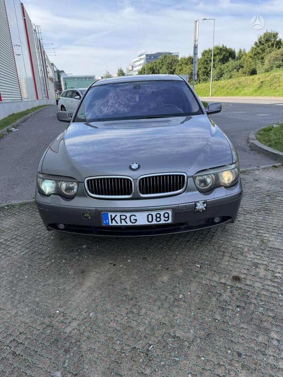 Grey BMW 740 2002 in Vilnius, with an engine capacity of 3.90 L and mileage of 230 thousand km for 1850 €, photo 8 on AUTOMOTO.COM.LV