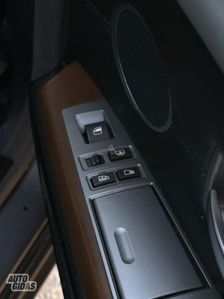 Grey BMW 740 2003 in Vilnius, with an engine capacity of 4.00 L and mileage of 360 thousand km for 2250 €, photo 13 on AUTOMOTO.COM.LV