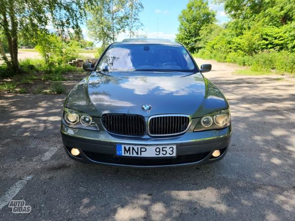 Grey BMW 740 2005 in Siauliai, with an engine capacity of 4.00 L and mileage of 280 thousand km for 2100 €, photo 4 on AUTOMOTO.COM.LV