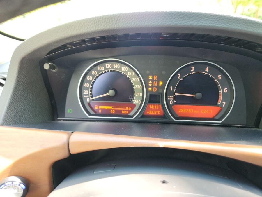 Серый БМВ 740 2005 в Шяуляй, объемом двигателя 4.00 л и пробегом 280 тыс. км за 2100 €, фото 17 на AUTOMOTO.COM.LV