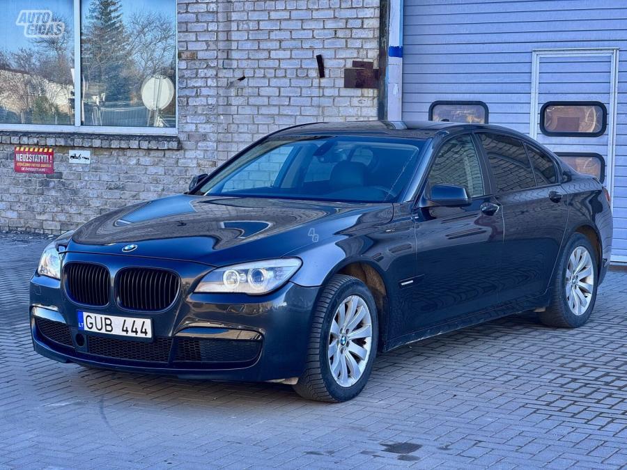 Pelēks BMW 740 2009 Kretinga, ar dzinēja tilpumu 3.00 L un nobraukumu 219 tūkst. km par 13499 €, foto 1 vietnē AUTOMOTO.COM.LV