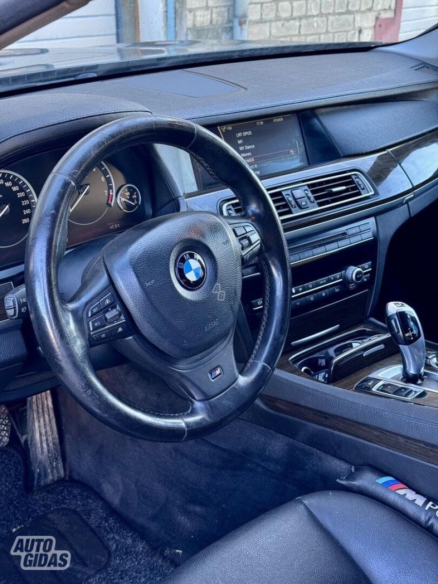 Pelēks BMW 740 2009 Kretinga, ar dzinēja tilpumu 3.00 L un nobraukumu 219 tūkst. km par 13499 €, foto 13 vietnē AUTOMOTO.COM.LV