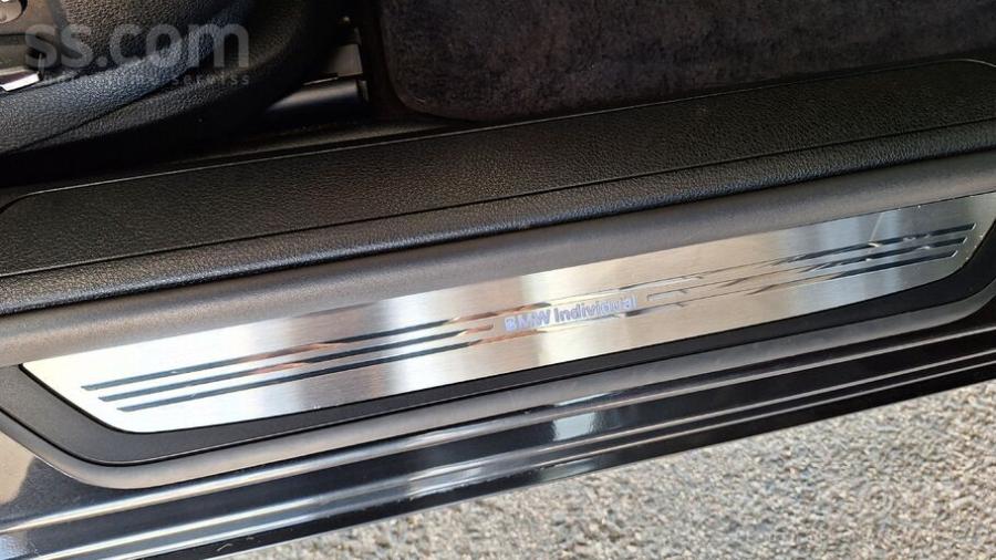 Grey BMW 740 2009 in Riga, with an engine capacity of 3.00 L and mileage of 277 thousand km for 12500 €, photo 20 on AUTOMOTO.COM.LV