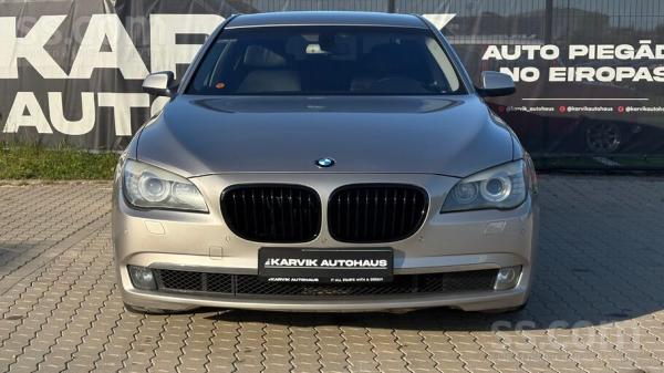 Pelēks BMW 740 2009 Liepāja, ar dzinēja tilpumu 3.00 L un nobraukumu 209 tūkst. km par 8950 €, foto 1 vietnē AUTOMOTO.COM.LV