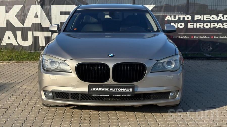 Pelēks BMW 740 2009 Liepāja, ar dzinēja tilpumu 3.00 L un nobraukumu 209 tūkst. km par 8950 €, foto 1 vietnē AUTOMOTO.COM.LV