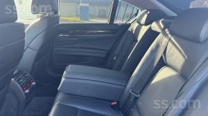 Pelēks BMW 740 2009 Liepāja, ar dzinēja tilpumu 3.00 L un nobraukumu 209 tūkst. km par 8950 €, foto 23 vietnē AUTOMOTO.COM.LV
