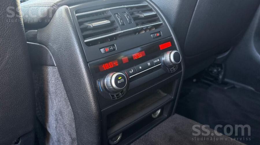 Pelēks BMW 740 2009 Liepāja, ar dzinēja tilpumu 3.00 L un nobraukumu 209 tūkst. km par 8950 €, foto 25 vietnē AUTOMOTO.COM.LV