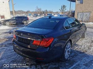 Grey BMW 740 2010 in Prienai, with an engine capacity of 2.99 L and mileage of 241 thousand km for 10999 €, photo 11 on AUTOMOTO.COM.LV