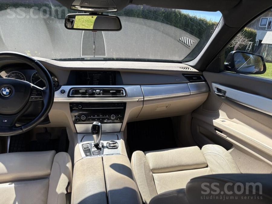 Pelēks BMW 740 2010 Rīga, ar dzinēja tilpumu 3.00 L un nobraukumu 406 tūkst. km par 10500 €, foto 8 vietnē AUTOMOTO.COM.LV