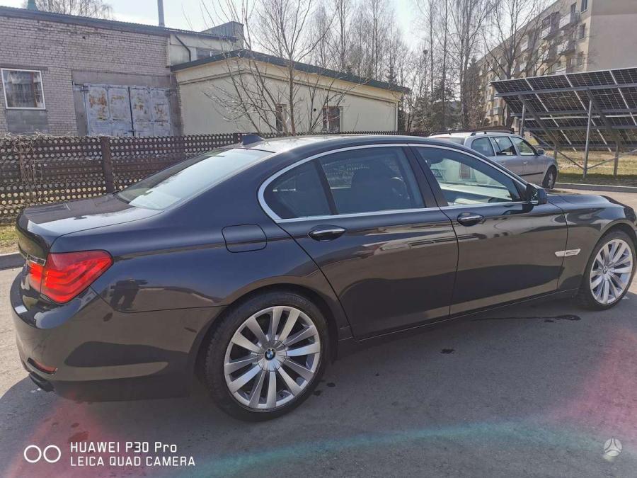 Серый БМВ 740 2010 в Пренай, объемом двигателя 2.99 л и пробегом 241 тыс. км за 9850 €, фото 12 на AUTOMOTO.COM.LV
