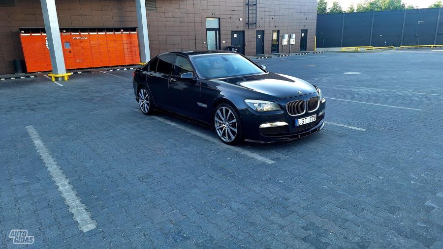 Grey BMW 740 2010 in Klaipeda, with an engine capacity of 3.00 L and mileage of 256 thousand km for 9250 €, photo 12 on AUTOMOTO.COM.LV