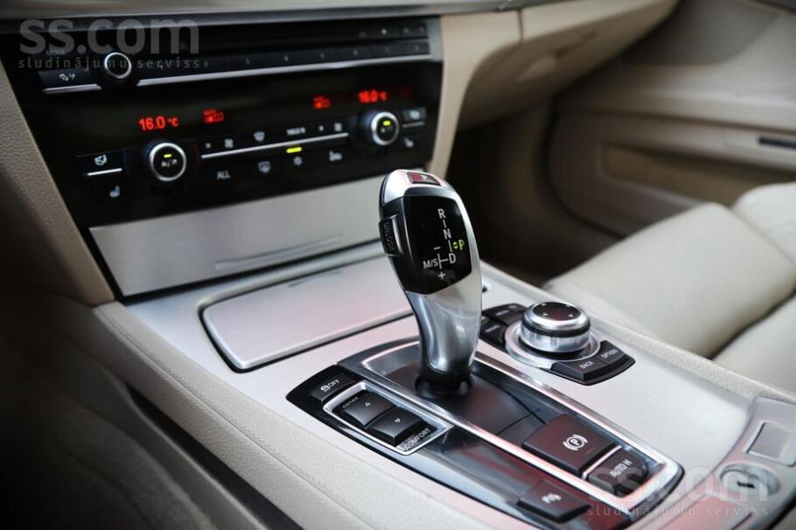Серый БМВ 740 2010 в Рига, объемом двигателя 3.00 л и пробегом 410 тыс. км за 8995 €, фото 10 на AUTOMOTO.COM.LV
