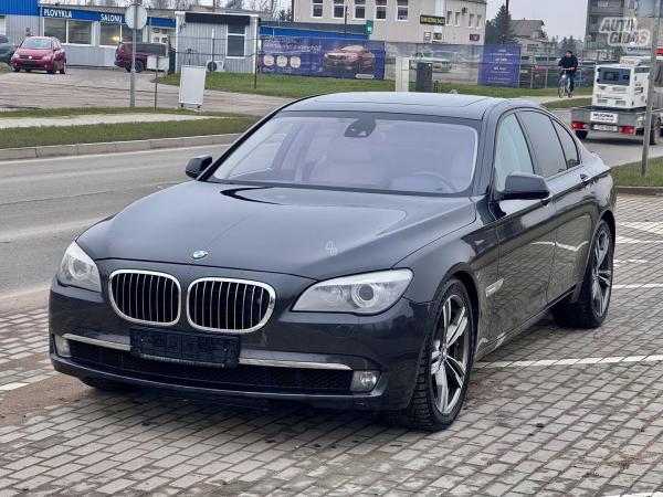 Grey BMW 740 2011 in Kretinga, with an engine capacity of 3.00 L and mileage of 220 thousand km for 8500 €, photo 1 on AUTOMOTO.COM.LV