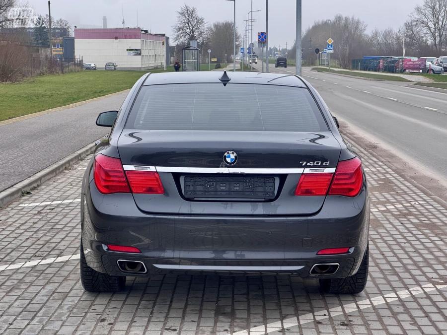 Pelēks BMW 740 2011 Kretinga, ar dzinēja tilpumu 3.00 L un nobraukumu 220 tūkst. km par 8500 €, foto 6 vietnē AUTOMOTO.COM.LV