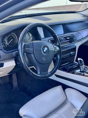 Grey BMW 740 2011 in Kretinga, with an engine capacity of 3.00 L and mileage of 220 thousand km for 7999 €, photo 12 on AUTOMOTO.COM.LV