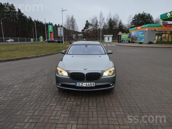 Pelēks BMW 740 2011 Rīga, ar dzinēja tilpumu 3.00 L un nobraukumu 245 tūkst. km par 8000 €, foto 1 vietnē AUTOMOTO.COM.LV