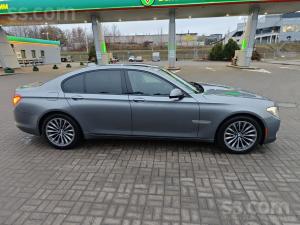 Pelēks BMW 740 2011 Rīga, ar dzinēja tilpumu 3.00 L un nobraukumu 245 tūkst. km par 8000 €, foto 4 vietnē AUTOMOTO.COM.LV