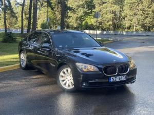 Grey BMW 740 2011 in Riga, with an engine capacity of 3.00 L and mileage of 284 thousand km for 9990 €, photo 3 on AUTOMOTO.COM.LV