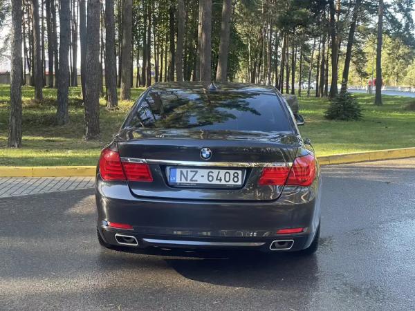 Pelēks BMW 740 2011 Rīga, ar dzinēja tilpumu 3.00 L un nobraukumu 284 tūkst. km par 9990 €, foto 6 vietnē AUTOMOTO.COM.LV