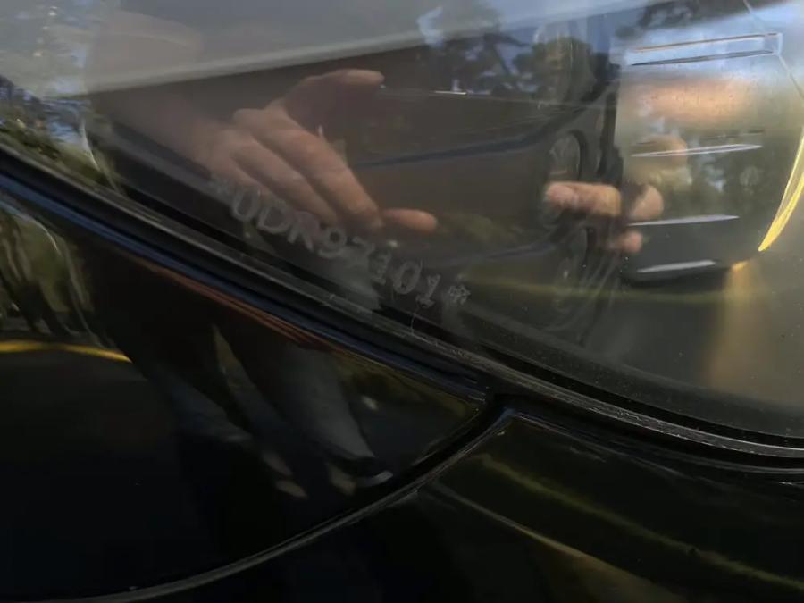 Grey BMW 740 2011 in Riga, with an engine capacity of 3.00 L and mileage of 284 thousand km for 9990 €, photo 21 on AUTOMOTO.COM.LV