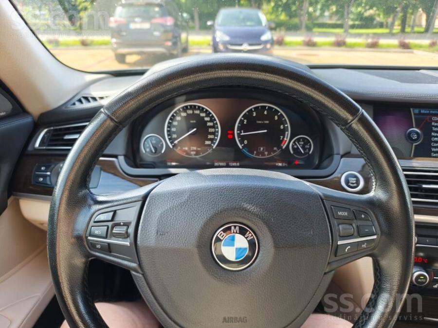 Pelēks BMW 740 2011 Rīga, ar dzinēja tilpumu 3.00 L un nobraukumu 265 tūkst. km par 10000 €, foto 8 vietnē AUTOMOTO.COM.LV