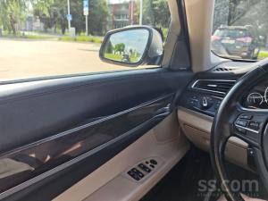 Pelēks BMW 740 2011 Rīga, ar dzinēja tilpumu 3.00 L un nobraukumu 265 tūkst. km par 10000 €, foto 11 vietnē AUTOMOTO.COM.LV