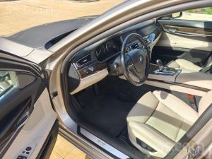 Pelēks BMW 740 2011 Rīga, ar dzinēja tilpumu 3.00 L un nobraukumu 265 tūkst. km par 10000 €, foto 17 vietnē AUTOMOTO.COM.LV