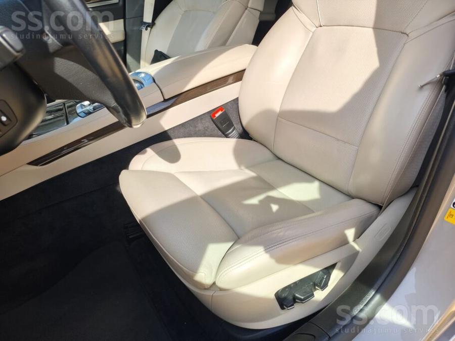 Pelēks BMW 740 2011 Rīga, ar dzinēja tilpumu 3.00 L un nobraukumu 265 tūkst. km par 10000 €, foto 20 vietnē AUTOMOTO.COM.LV