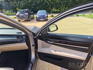 Pelēks BMW 740 2011 Rīga, ar dzinēja tilpumu 3.00 L un nobraukumu 265 tūkst. km par 10000 €, foto 23 vietnē AUTOMOTO.COM.LV