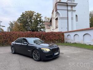 Pelēks BMW 740 2011 Jelgava, ar dzinēja tilpumu 3.00 L un nobraukumu 238 tūkst. km par 13500 €, foto  vietnē AUTOMOTO.COM.LV