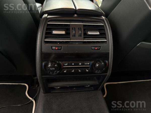 Pelēks BMW 740 2011 Jelgava, ar dzinēja tilpumu 3.00 L un nobraukumu 238 tūkst. km par 13500 €, foto 10 vietnē AUTOMOTO.COM.LV