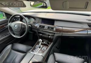 Grey BMW 740 2011 in Riga, with an engine capacity of 3.00 L and mileage of 220 thousand km for 7500 €, photo 5 on AUTOMOTO.COM.LV