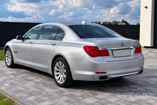 Pelēks BMW 740 2011 Rīga, ar dzinēja tilpumu 3.00 L un nobraukumu 220 tūkst. km par 7500 €, foto 3 vietnē AUTOMOTO.COM.LV