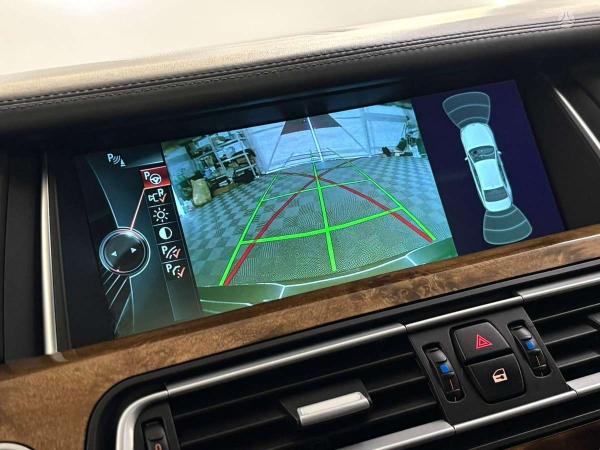 Pelēks BMW 740 2012 Marijampole, ar dzinēja tilpumu 2.99 L un nobraukumu 265 tūkst. km par 13500 €, foto 8 vietnē AUTOMOTO.COM.LV