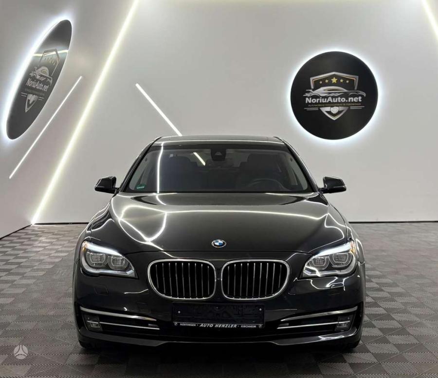 Pelēks BMW 740 2012 Marijampole, ar dzinēja tilpumu 2.99 L un nobraukumu 265 tūkst. km par 13500 €, foto 14 vietnē AUTOMOTO.COM.LV