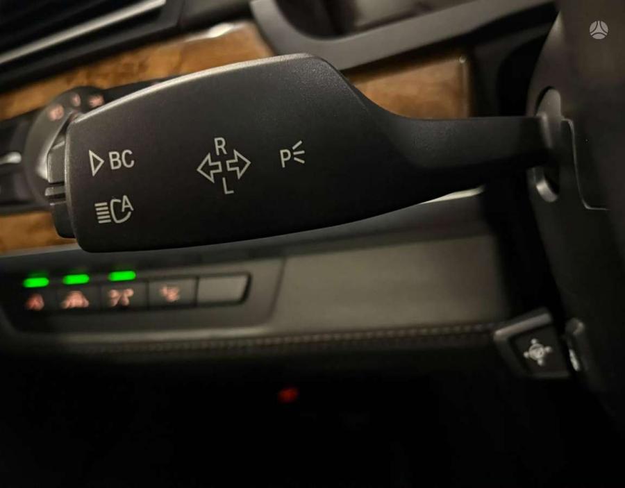 Pelēks BMW 740 2012 Marijampole, ar dzinēja tilpumu 2.99 L un nobraukumu 265 tūkst. km par 13500 €, foto 16 vietnē AUTOMOTO.COM.LV