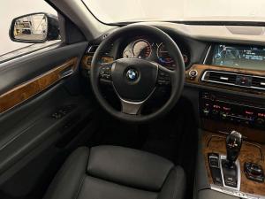 Pelēks BMW 740 2012 Marijampole, ar dzinēja tilpumu 2.99 L un nobraukumu 265 tūkst. km par 13500 €, foto 19 vietnē AUTOMOTO.COM.LV