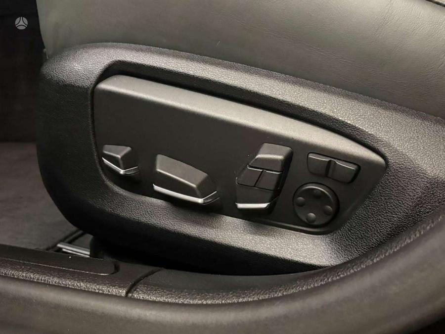 Pelēks BMW 740 2012 Marijampole, ar dzinēja tilpumu 2.99 L un nobraukumu 265 tūkst. km par 13500 €, foto 30 vietnē AUTOMOTO.COM.LV