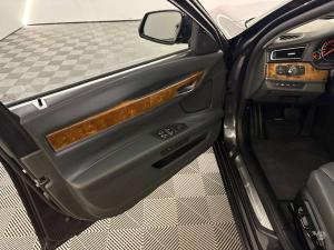 Pelēks BMW 740 2012 Marijampole, ar dzinēja tilpumu 2.99 L un nobraukumu 265 tūkst. km par 13500 €, foto 33 vietnē AUTOMOTO.COM.LV