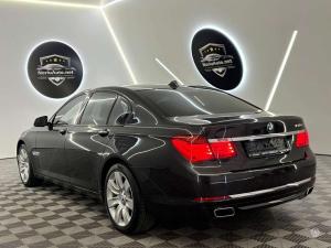 Pelēks BMW 740 2012 Marijampole, ar dzinēja tilpumu 2.99 L un nobraukumu 265 tūkst. km par 13500 €, foto 37 vietnē AUTOMOTO.COM.LV