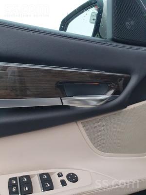 Pelēks BMW 740 2012 Rīga, ar dzinēja tilpumu 3.00 L un nobraukumu 229 tūkst. km par 14300 €, foto 10 vietnē AUTOMOTO.COM.LV