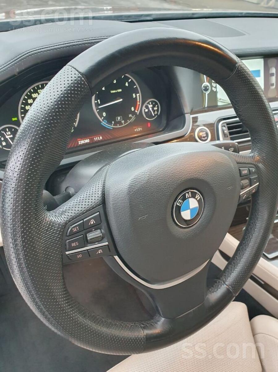 Pelēks BMW 740 2012 Rīga, ar dzinēja tilpumu 3.00 L un nobraukumu 229 tūkst. km par 14300 €, foto 11 vietnē AUTOMOTO.COM.LV