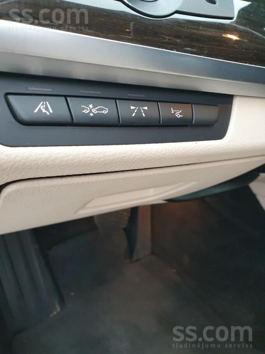 Pelēks BMW 740 2012 Rīga, ar dzinēja tilpumu 3.00 L un nobraukumu 229 tūkst. km par 14300 €, foto 12 vietnē AUTOMOTO.COM.LV
