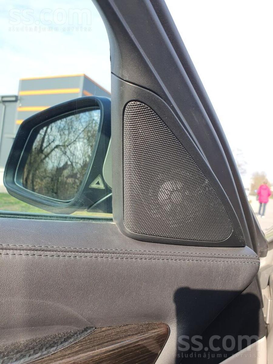 Pelēks BMW 740 2012 Rīga, ar dzinēja tilpumu 3.00 L un nobraukumu 229 tūkst. km par 14300 €, foto 13 vietnē AUTOMOTO.COM.LV