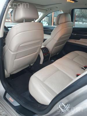 Pelēks BMW 740 2012 Rīga, ar dzinēja tilpumu 3.00 L un nobraukumu 229 tūkst. km par 14300 €, foto 17 vietnē AUTOMOTO.COM.LV