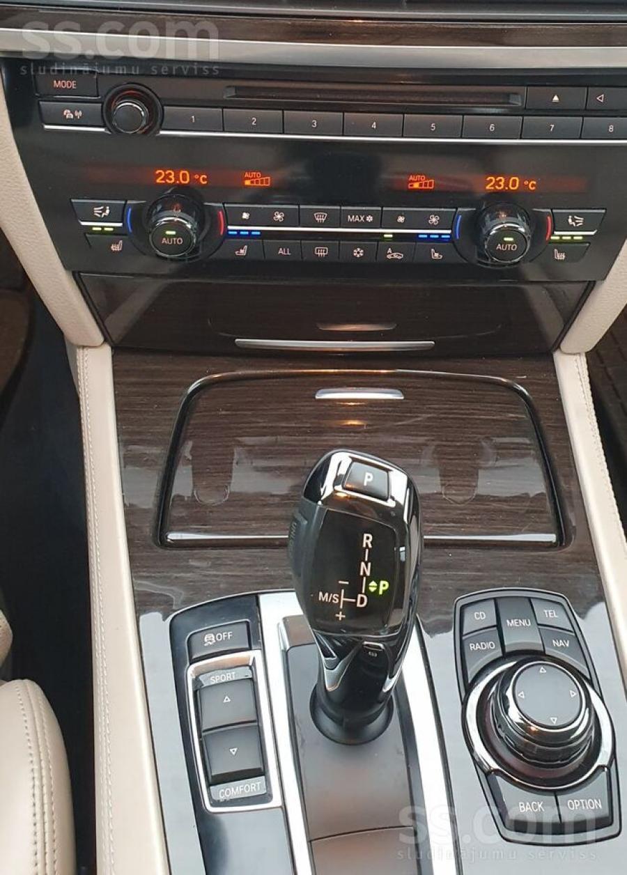 Pelēks BMW 740 2012 Rīga, ar dzinēja tilpumu 3.00 L un nobraukumu 229 tūkst. km par 14300 €, foto 21 vietnē AUTOMOTO.COM.LV