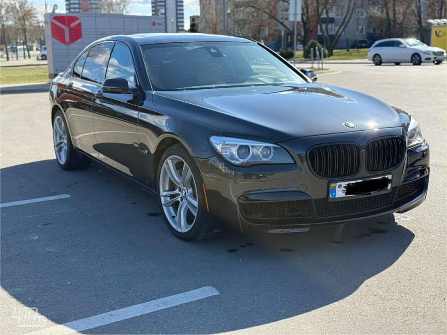 Grey BMW 740 2013 in Klaipeda, with an engine capacity of 3.00 L and mileage of 200 thousand km for 14500 €, photo 3 on AUTOMOTO.COM.LV